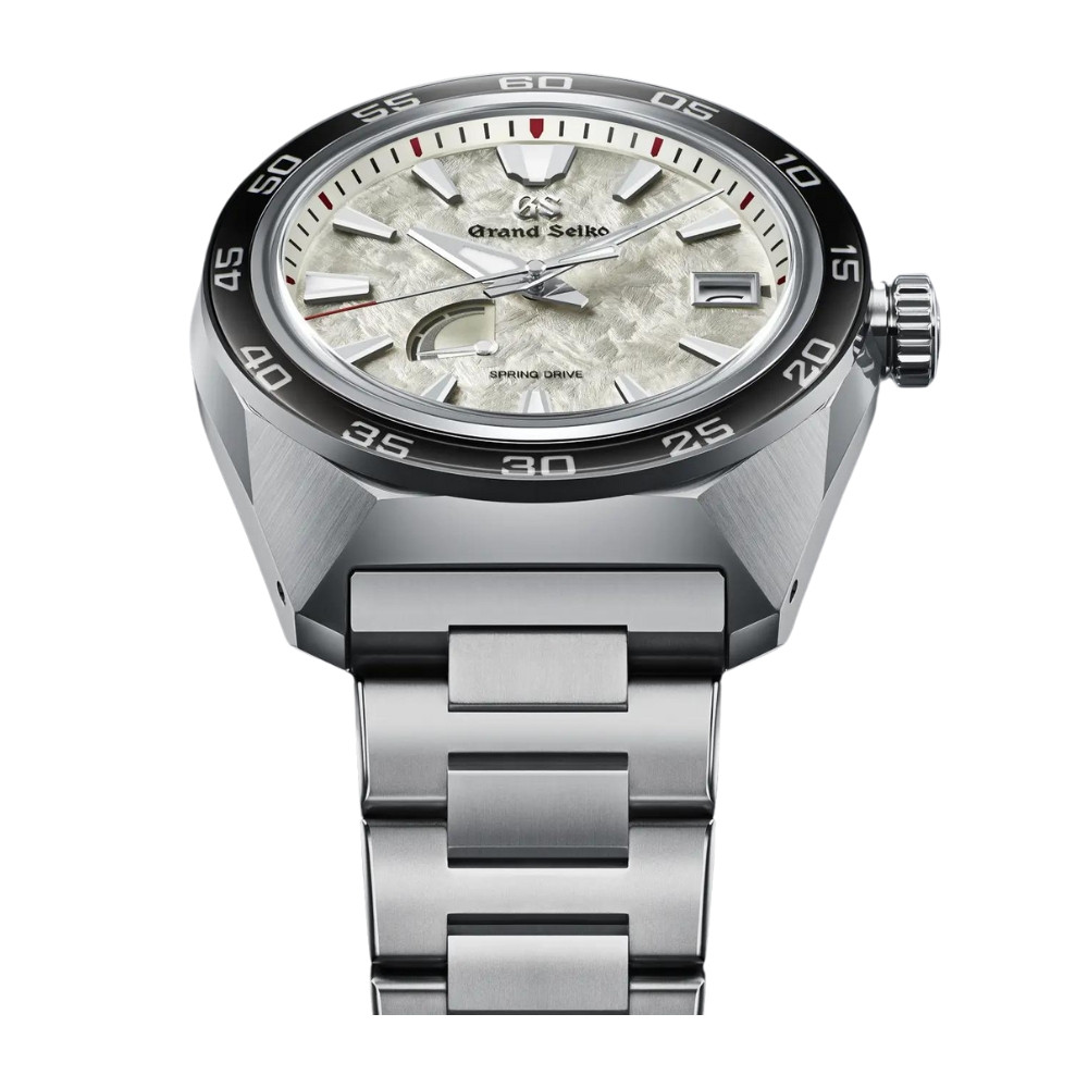 SBGA481 - GS LION WITH HIGH-INTENSITY TITANIUM SPRING DRIVE